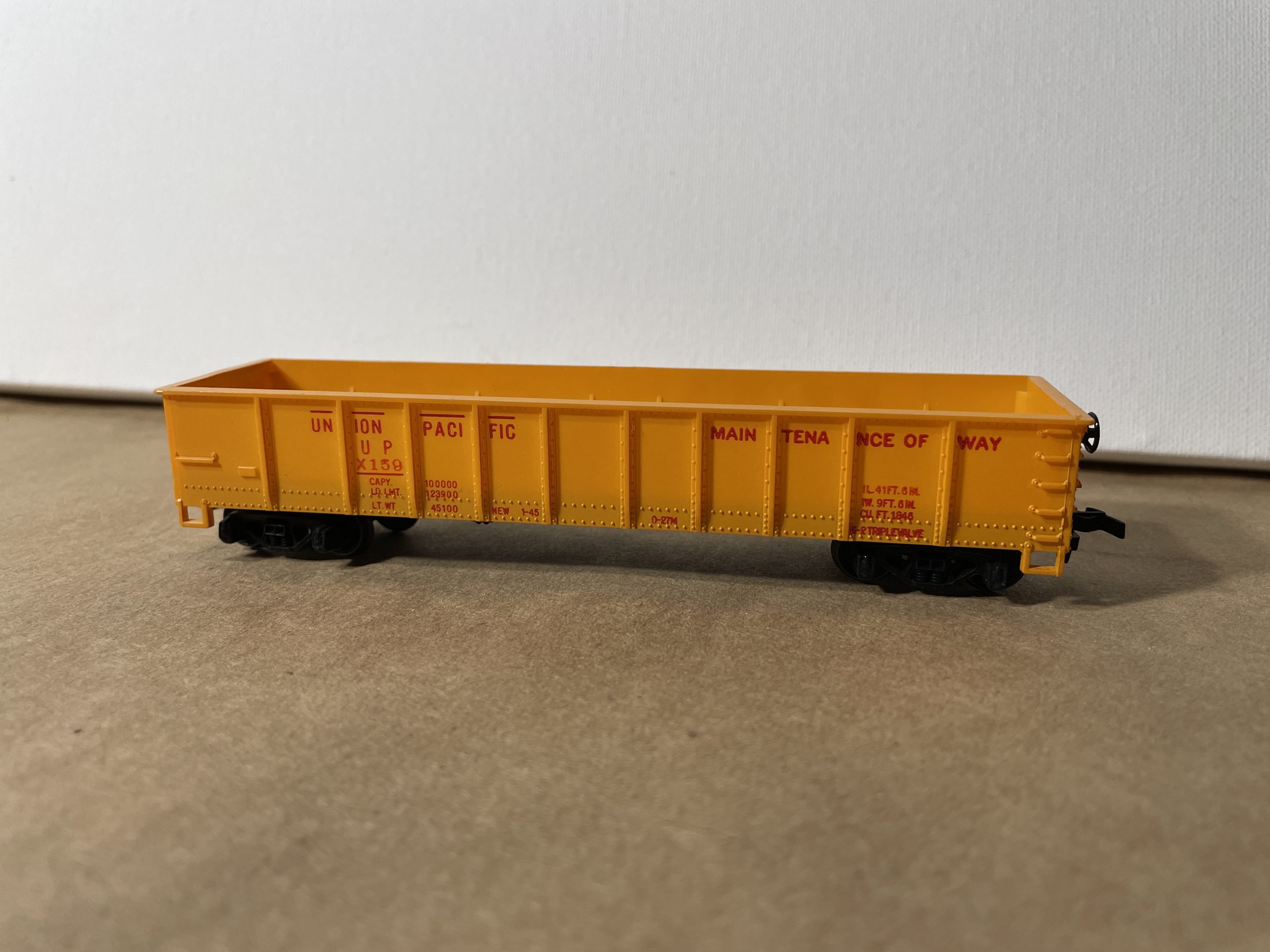 Trash Car – Union Pacific – The Ghost Yard